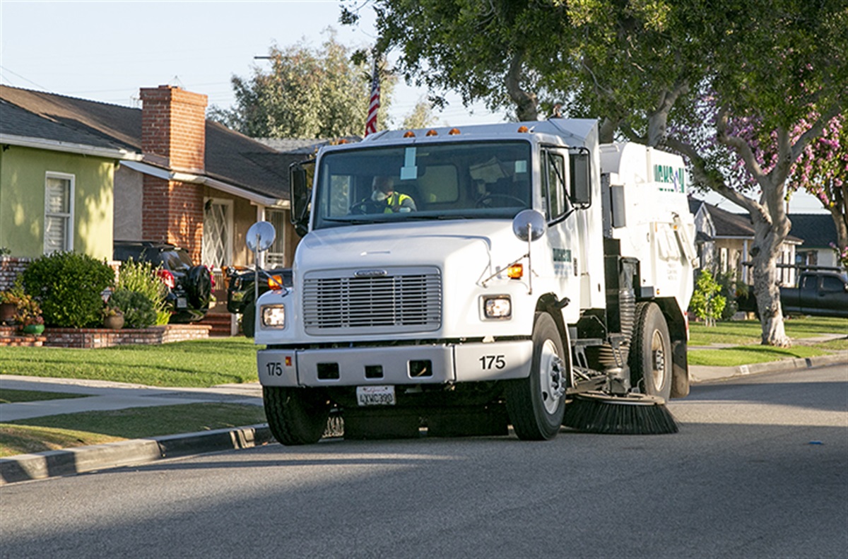 Please don't make piles of leaves for the street sweeper Lakewood Online
